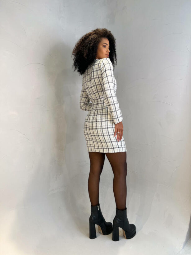 Vestido com ombreira e Patch - Closet